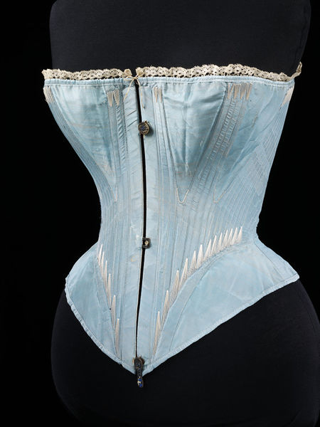 A brief history of the corset through 1950 – refashioning history
